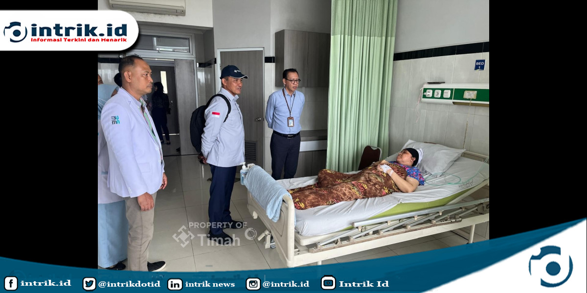 Direktur PT Timah Jenguk Karyawannya di RSBT Pangkalpinang | INTRIK.ID